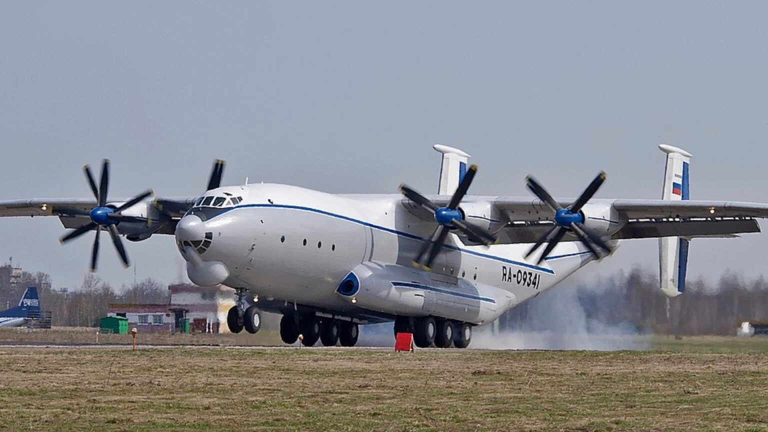 Russian An-22 Military Transport Plane Crashes In Test Flight, All 7 ...